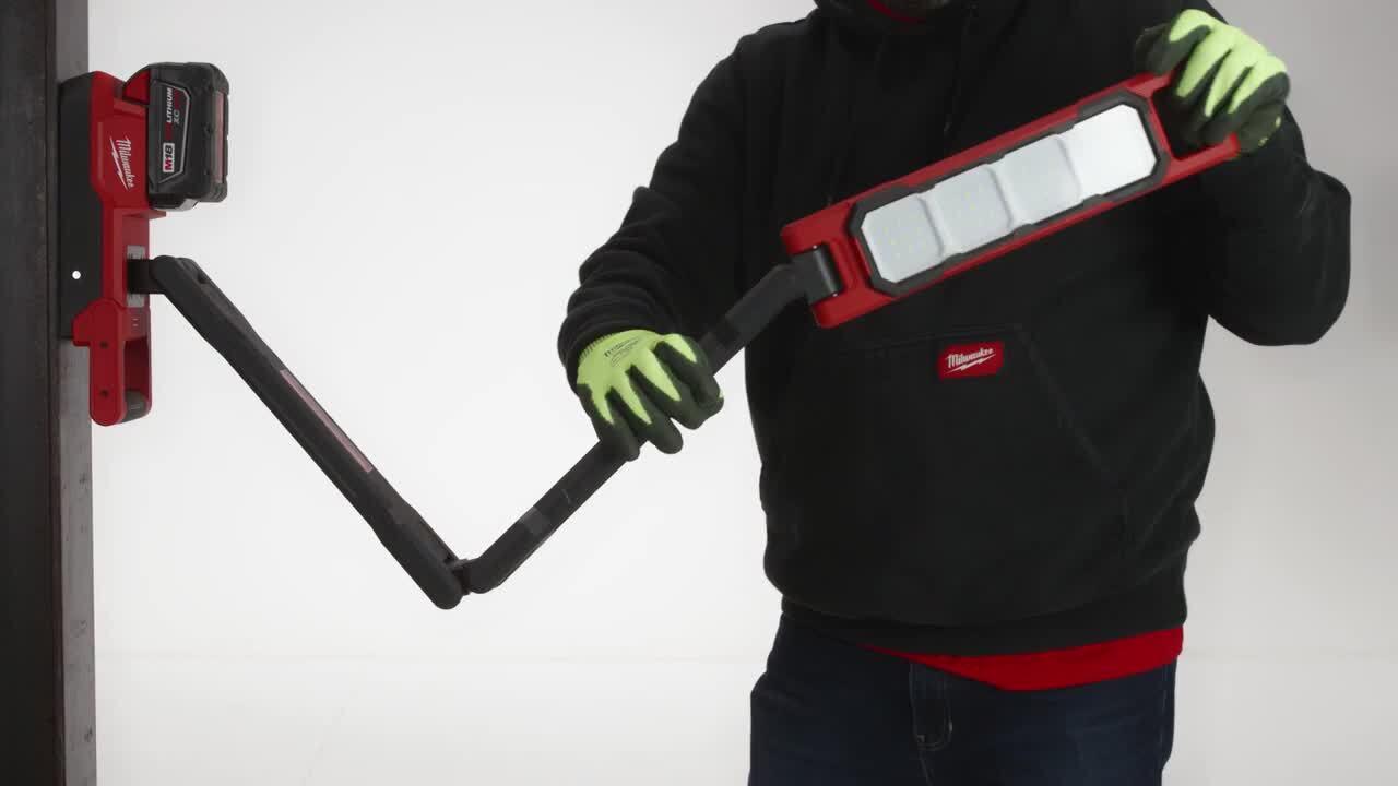 Milwaukee M18 18-Volt Lithium-Ion Cordless 2500 Lumens LED Magnetic ...