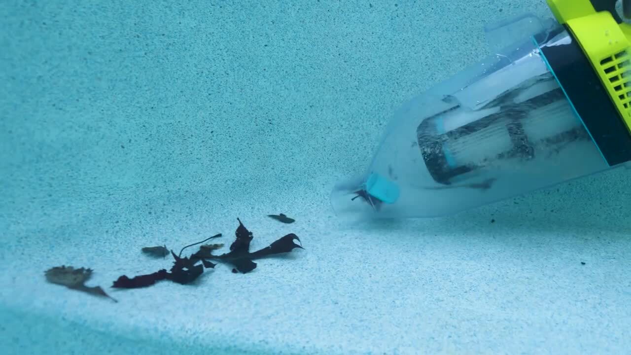 RYOBI ONE+ 18V Handheld Cordless Pool Vacuum Cleaner Kit with 2.0 Ah ...