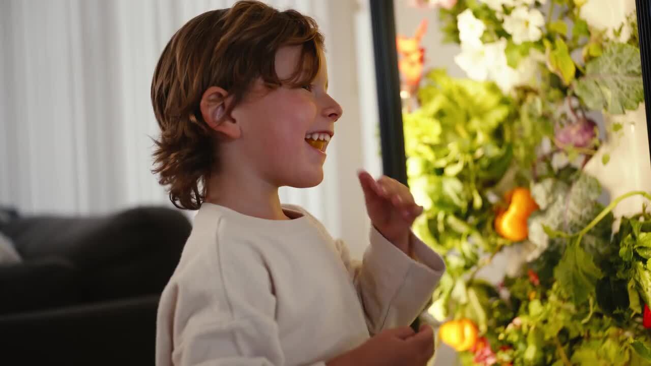 Gardyn Studio Hydroponics Growing System Kit and Vertical Planter, 16 ...