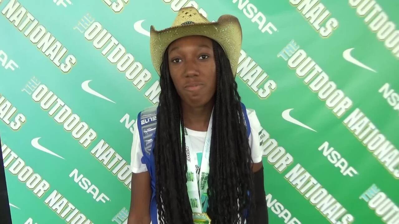 DyeStat.com - Videos - Allison Neiders 2nd Place Girls Pole Vault ...