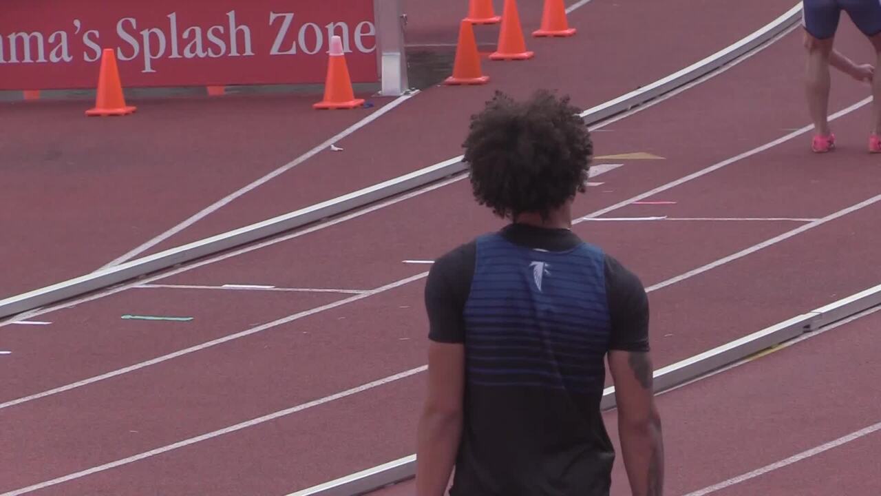 New Balance Nationals Outdoor - Videos - Boys 4x100m Relay Championship ...