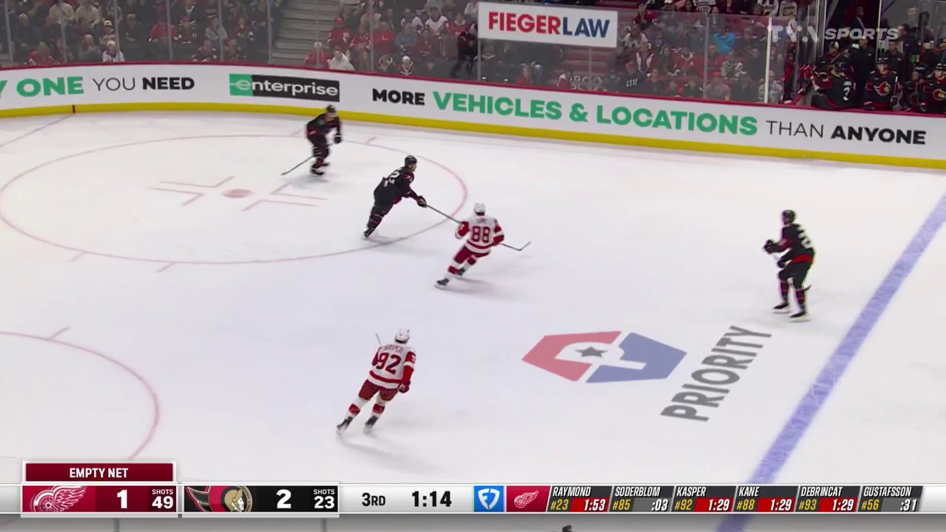 Simon Benoit tente le «Superman Punch»!