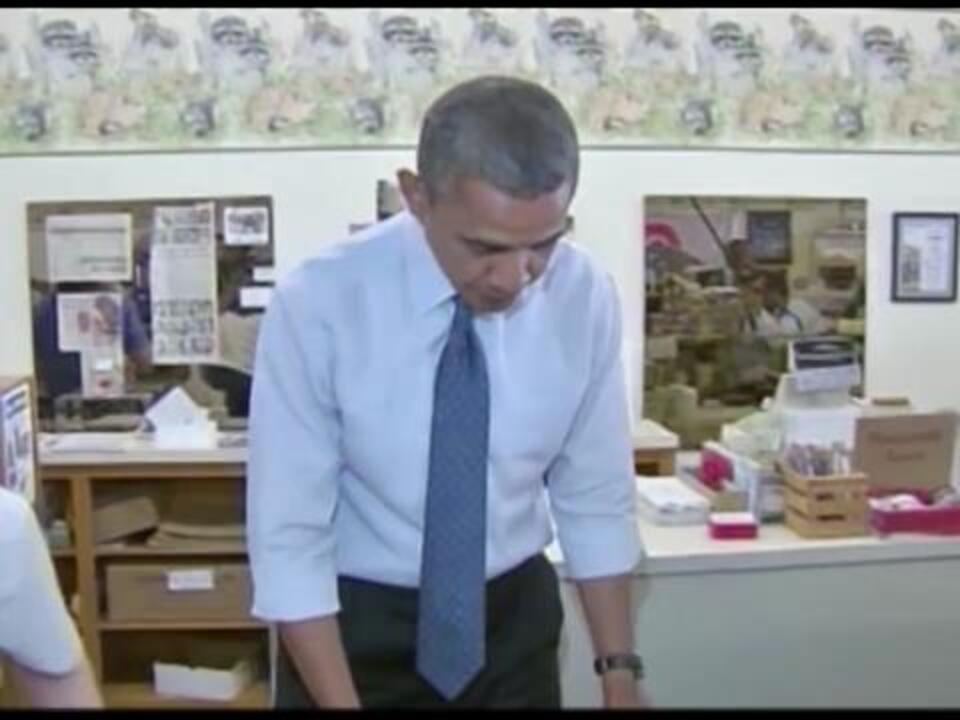 Obama visits candy shop; tastes chocolate - POLITICO