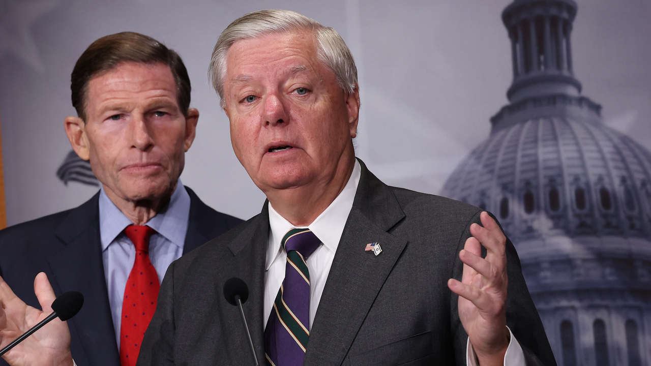 Graham Blumenthal To Iran We Dont Want War Politico