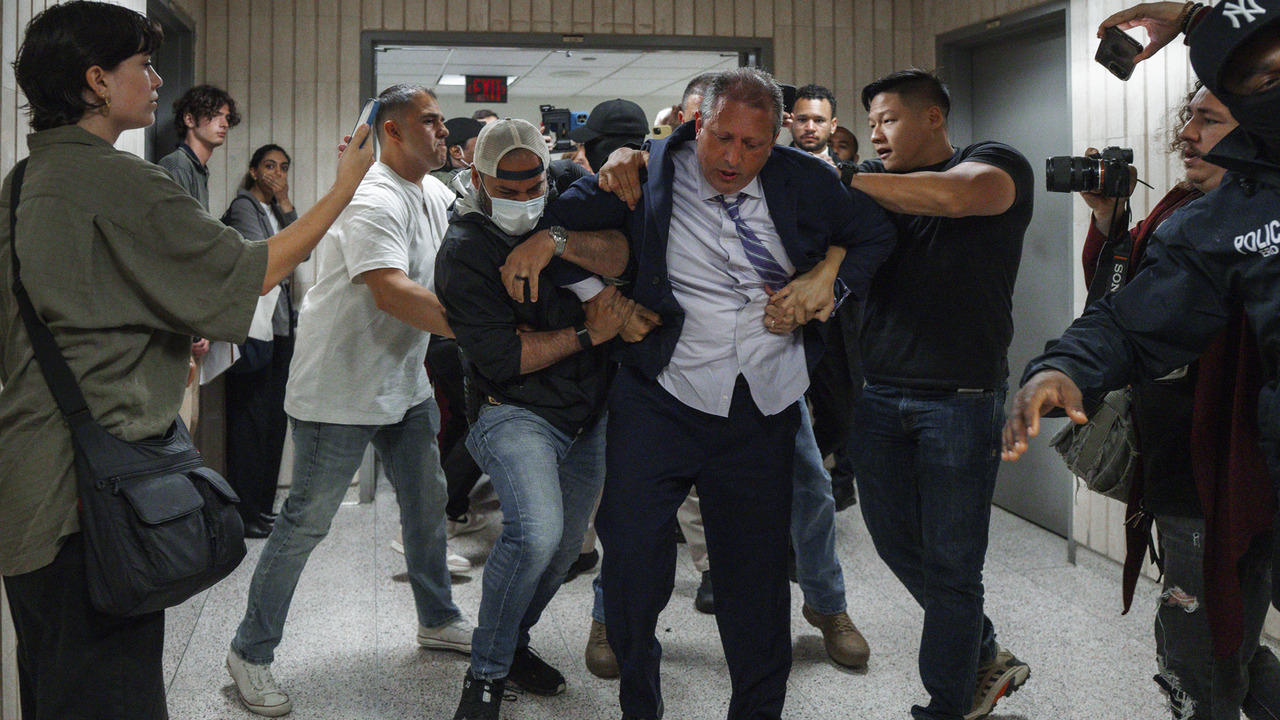 New York City Comptroller Brad Lander arrested by ICE agents - POLITICO