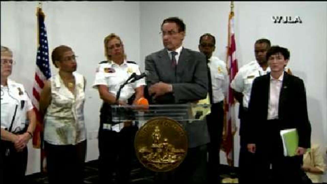 Mayor Vincent Gray, police confirm 13 dead at D.C. Navy Yard - POLITICO