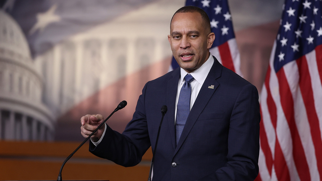 Jeffries: Austin should not resign - POLITICO