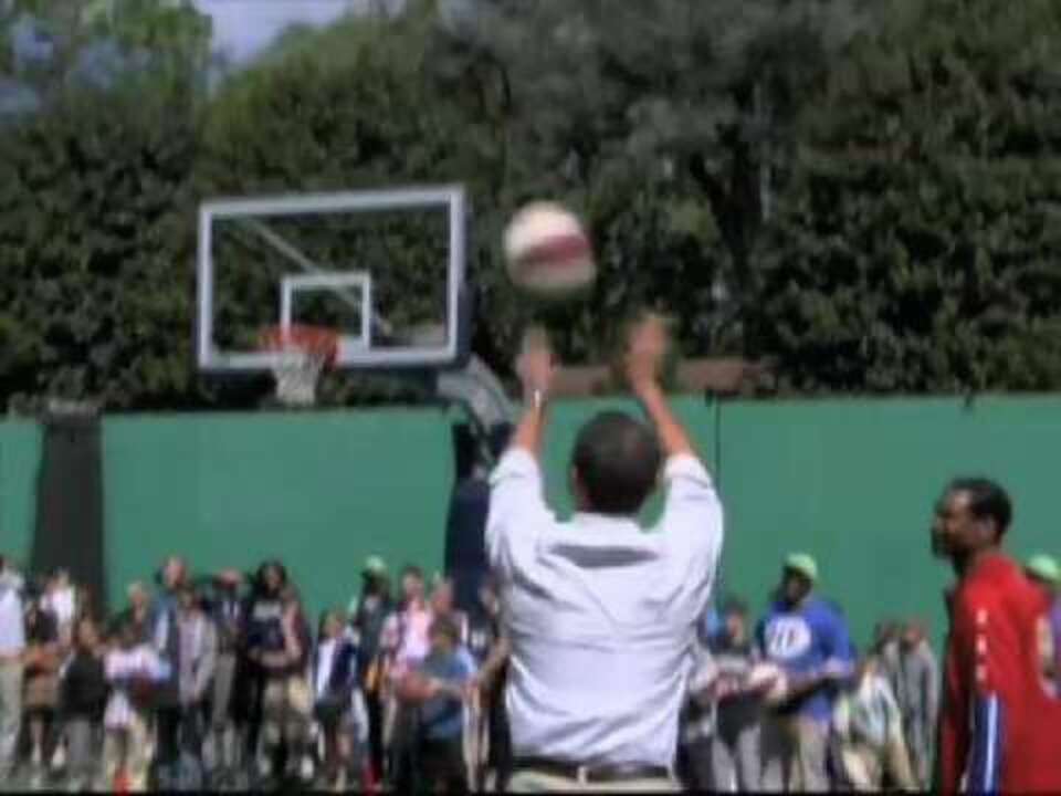 Obama misses basketball shots - POLITICO