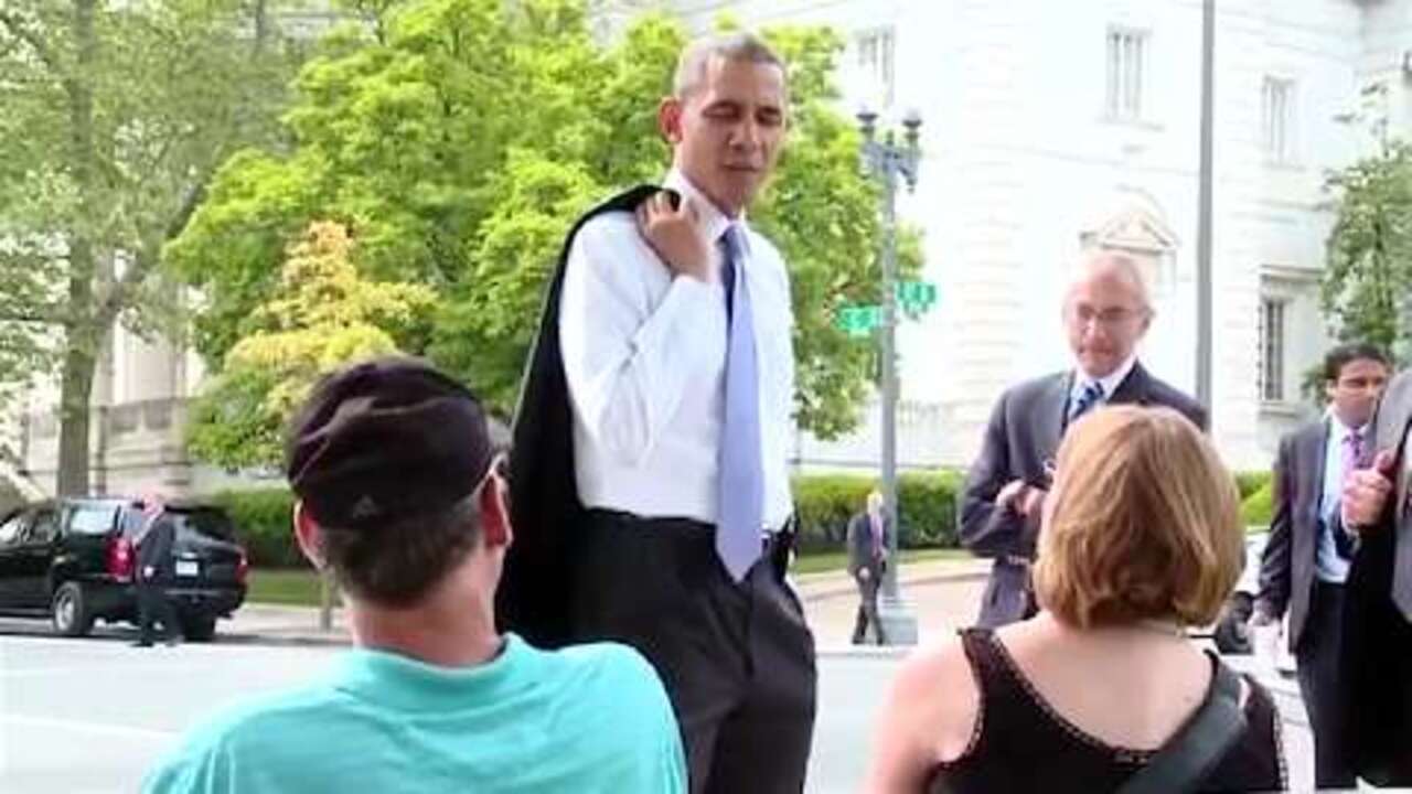 President Obama takes surprise walk in D.C. - POLITICO