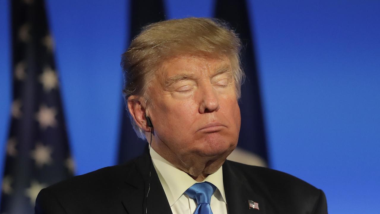 Trump rolls eyes and scolds reporters questions at White House photo-op ...