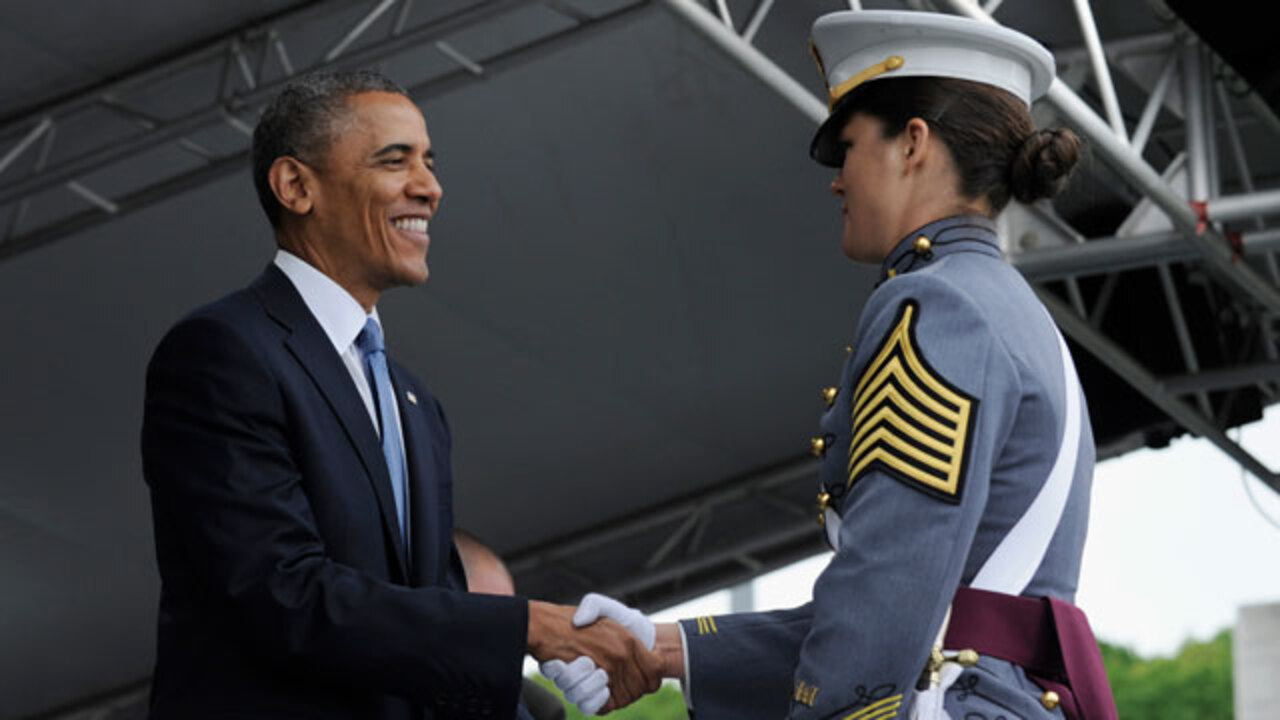 Time-lapse: Obama salutes West Point grads - POLITICO