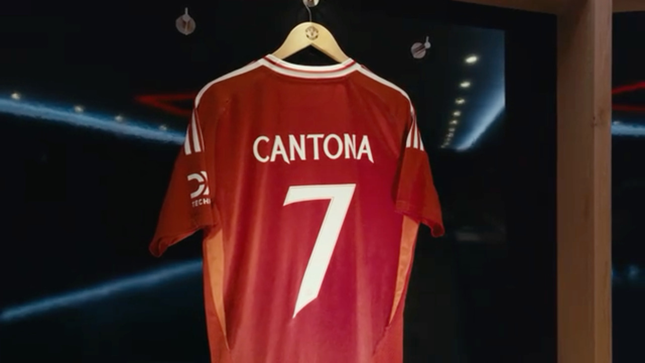 Snapdragon is officially Manchester United's front-of-shirt partner!