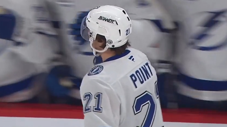Lightning's Brayden Point exits game vs. Jets with injury - Sportsnet.ca