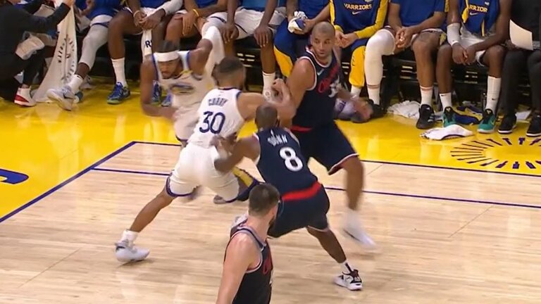 Warriors' Steph Curry exits vs. Clippers with sprained ankle - Sportsnet.ca