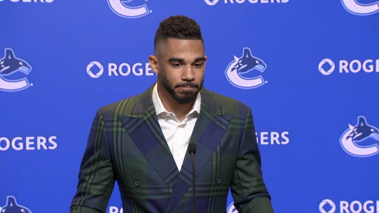 Canucks' Kane says it will be nice to have family close for a change
