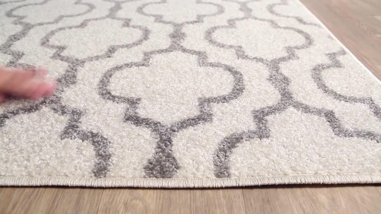 Artistic Weavers Morana Grey 5 ft. 3 in. x 7 ft. 3 in. Trellis Area Rug ...