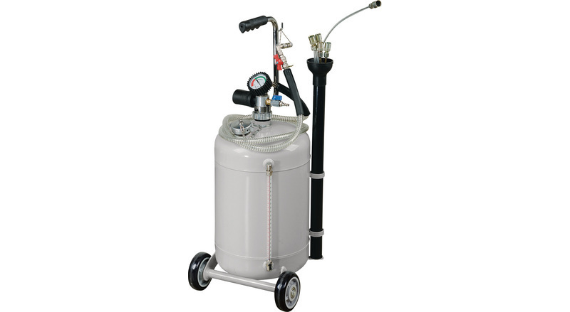 Roughneck Pneumatic Oil Extractor, 8 Gallons, 115 PSI | Northern Tool