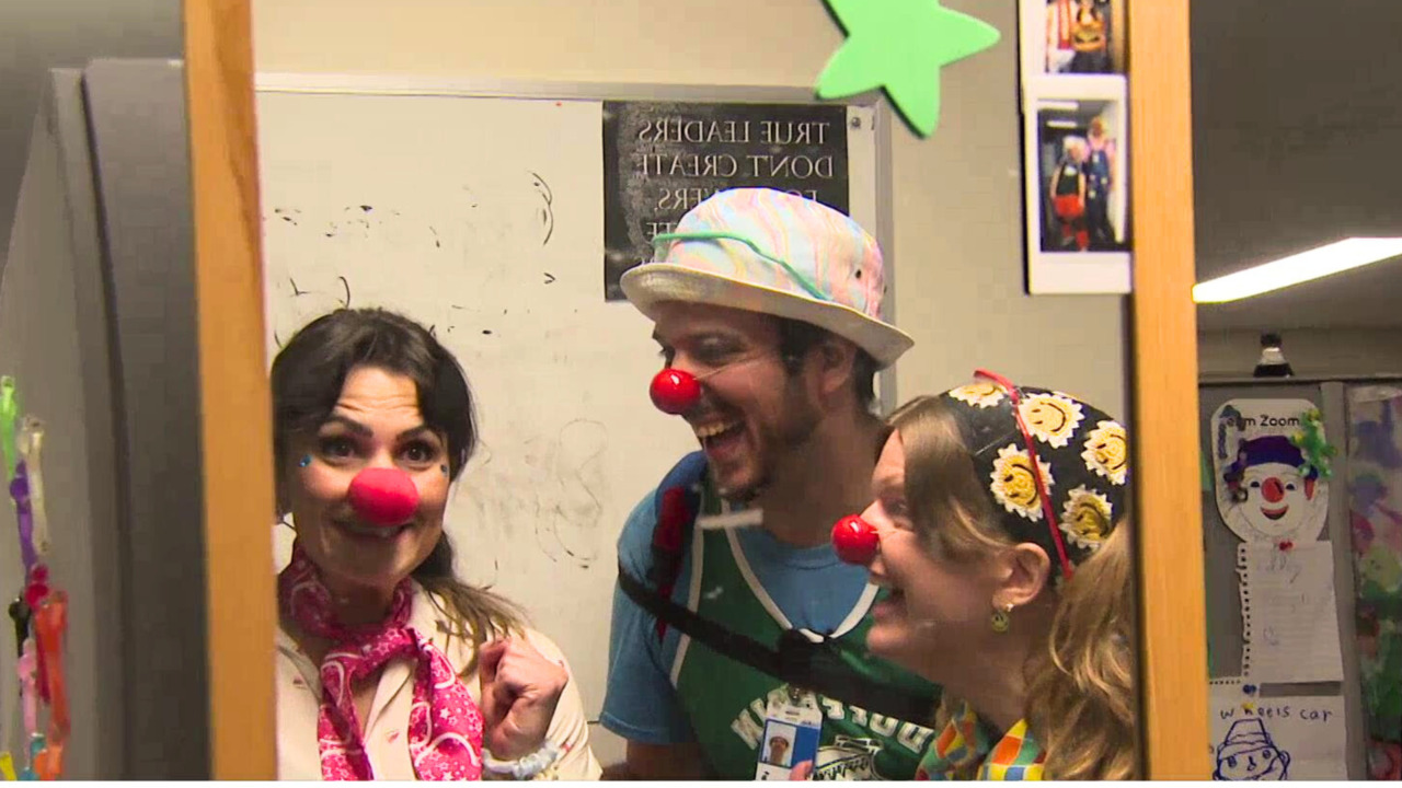 Here’s what a day in the life of a SickKids Therapeutic Clown looks ...