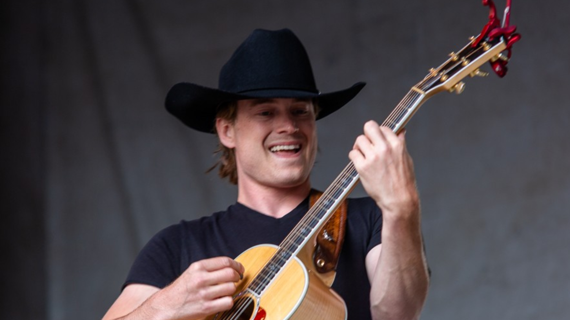 Canadian country music star Jade Eagleson performs LIVE – Breakfast Television