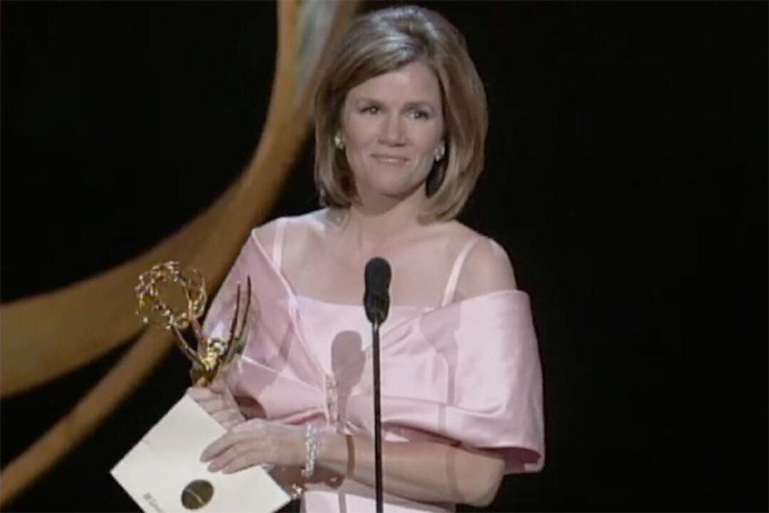 Actress Mare Winningham 60 Photos - Moonagedaydream.film