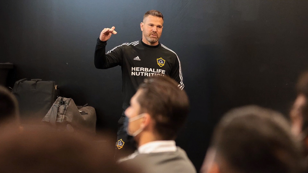 Derrick Williams Contract