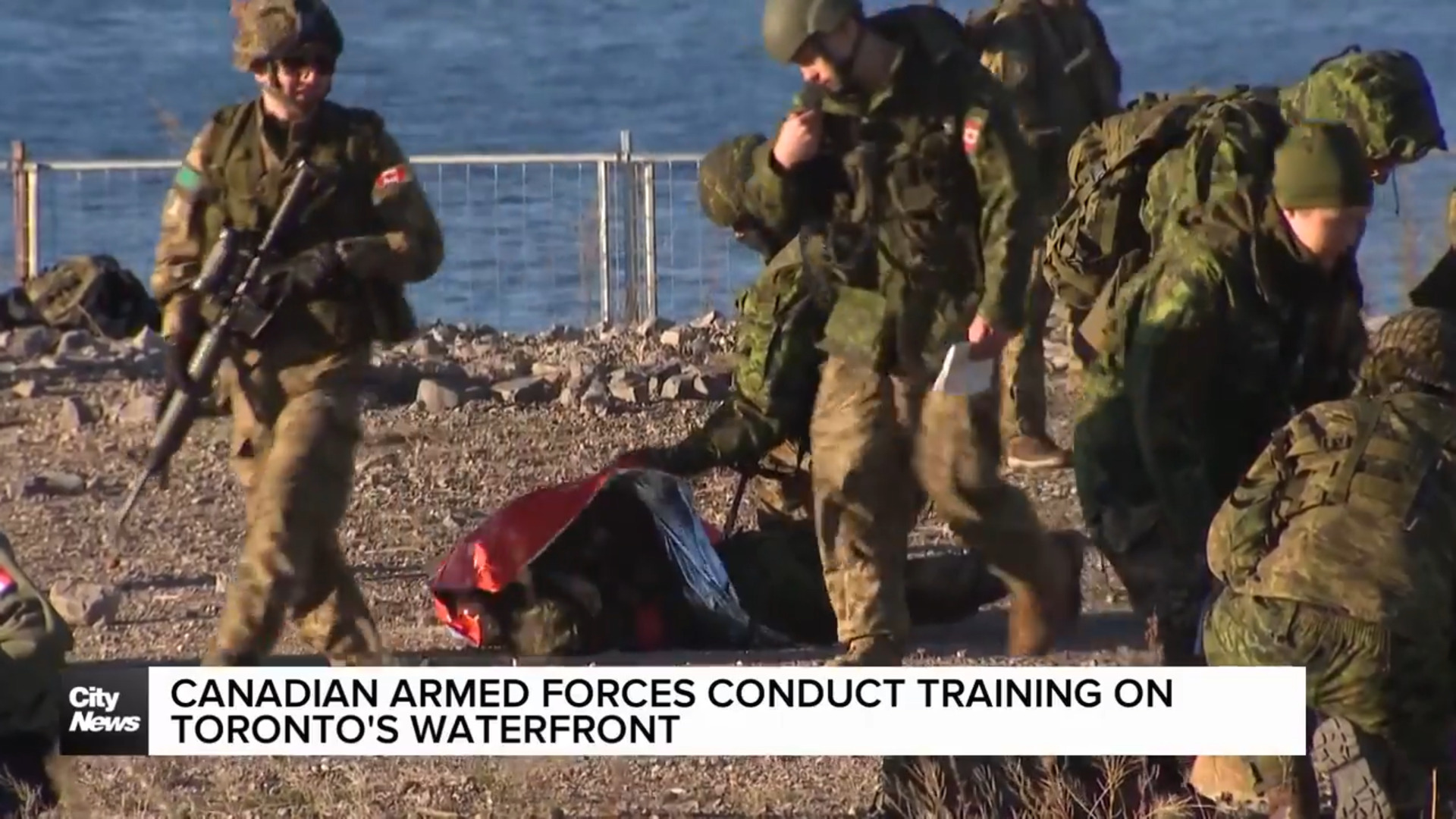 Canadian Armed Forces conduct training along Toronto's waterfront