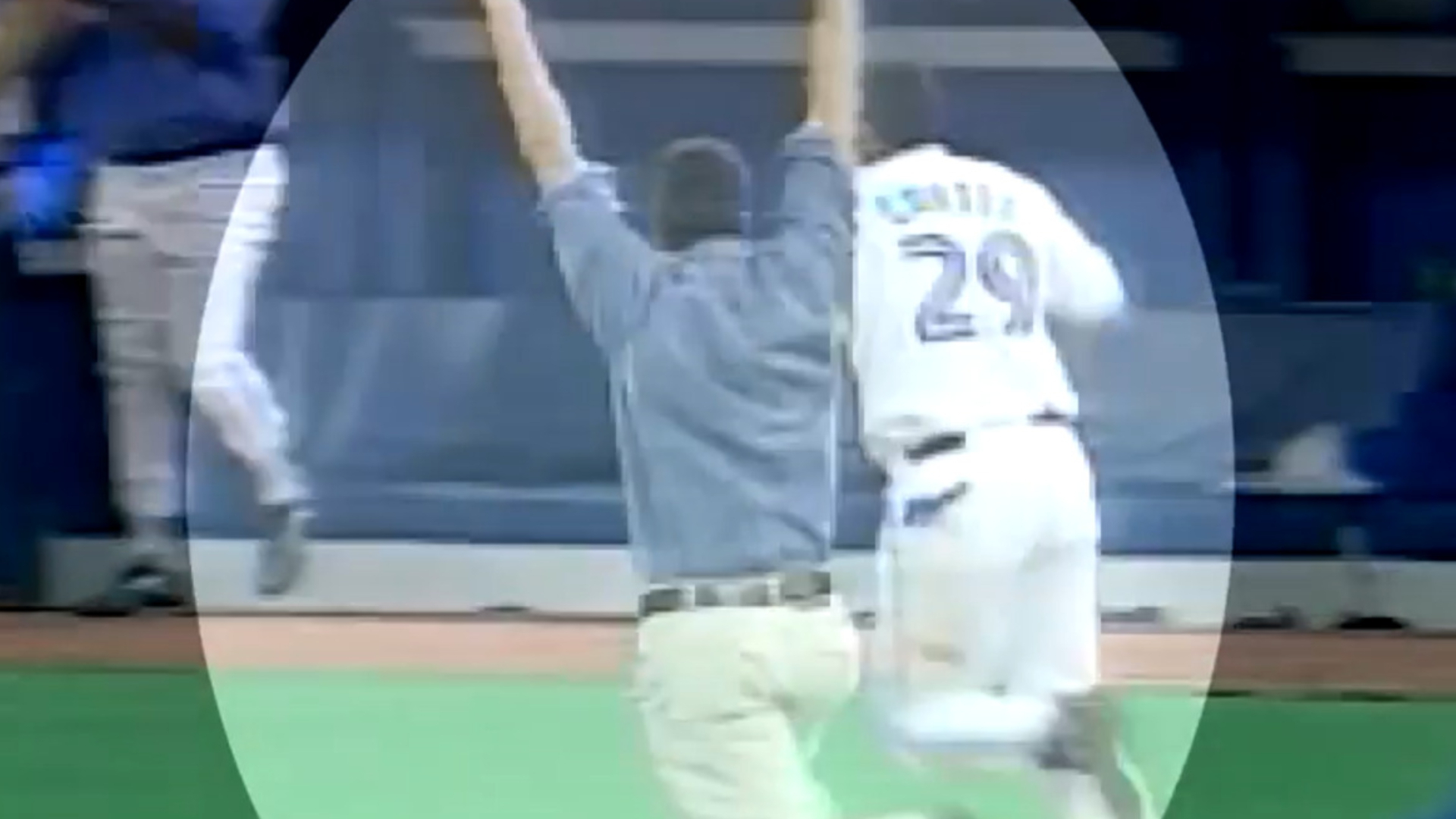 Remembering the moment Joe Carter hit his iconic homer
