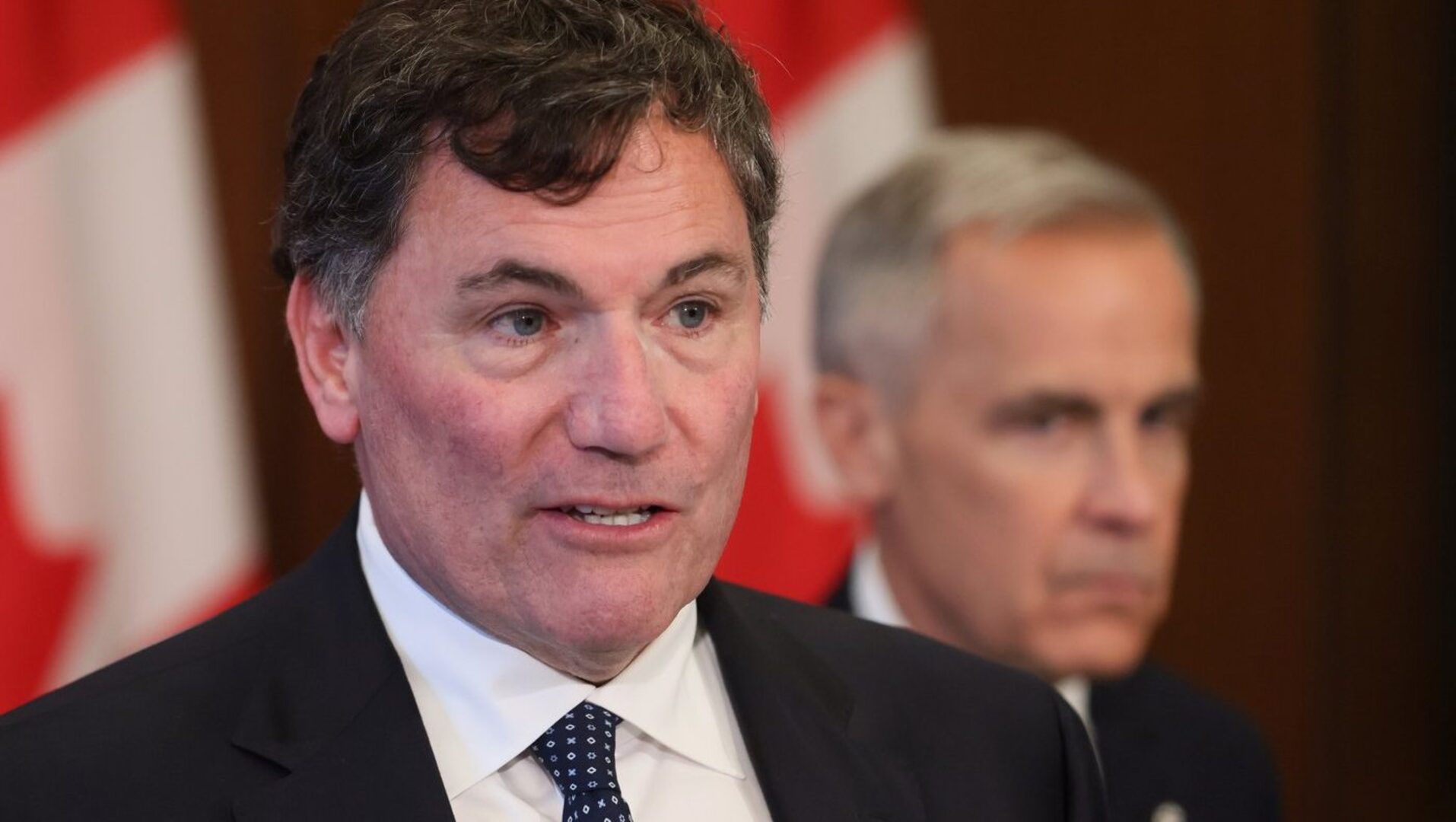 Handcuffed and shackled, alleged Montreal mob boss Leonardo Rizzuto in ...