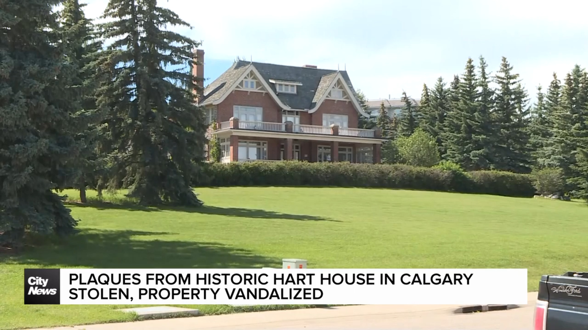 Plaques from historic Hart House in Calgary stolen, property vandalized