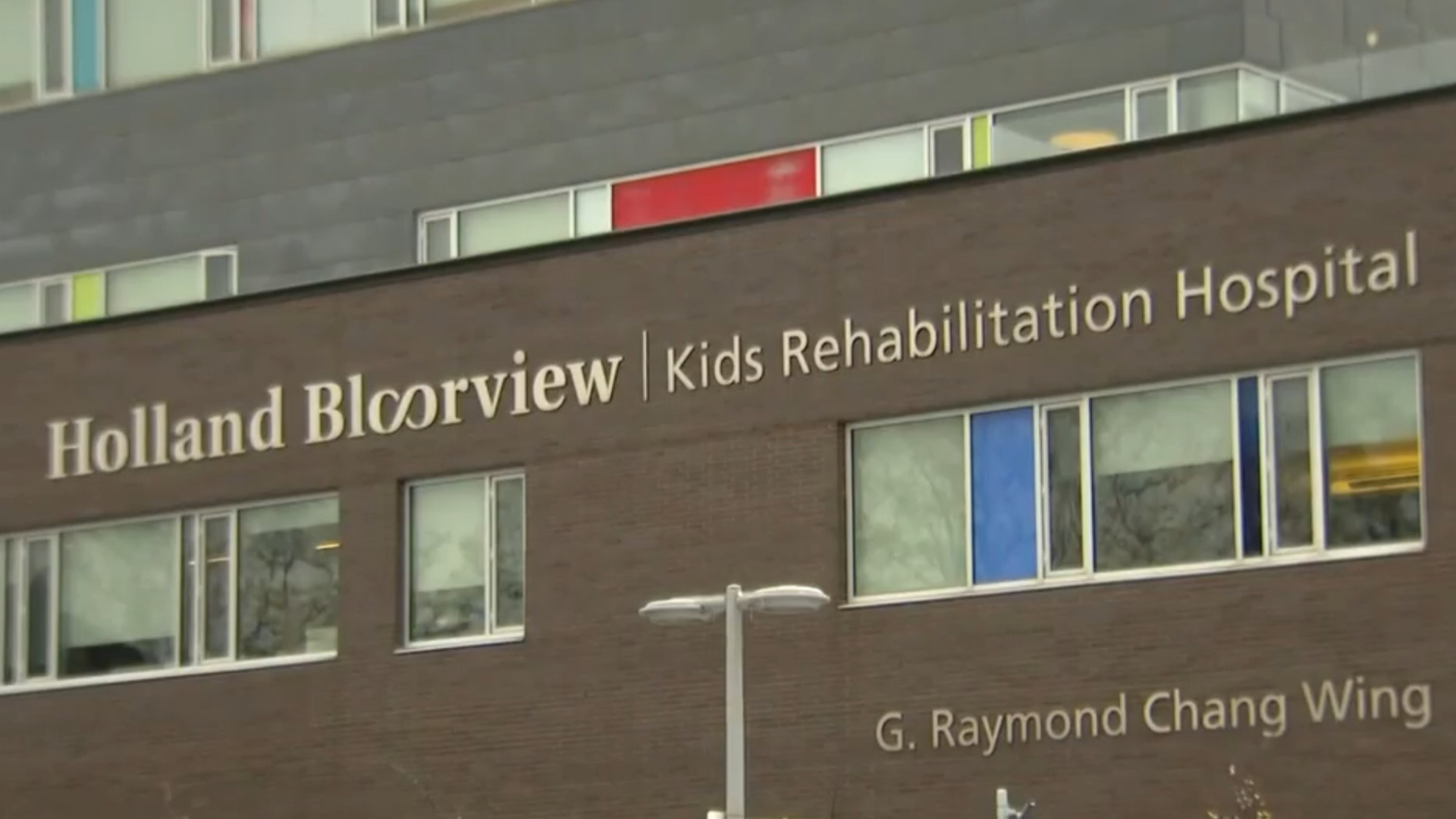 Telus hits pause on dividend increases, expects free cash flow to grow