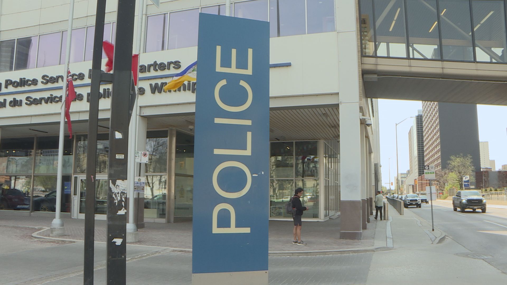 Machete attack sends 2 to hospital: Winnipeg police | CityNews Winnipeg