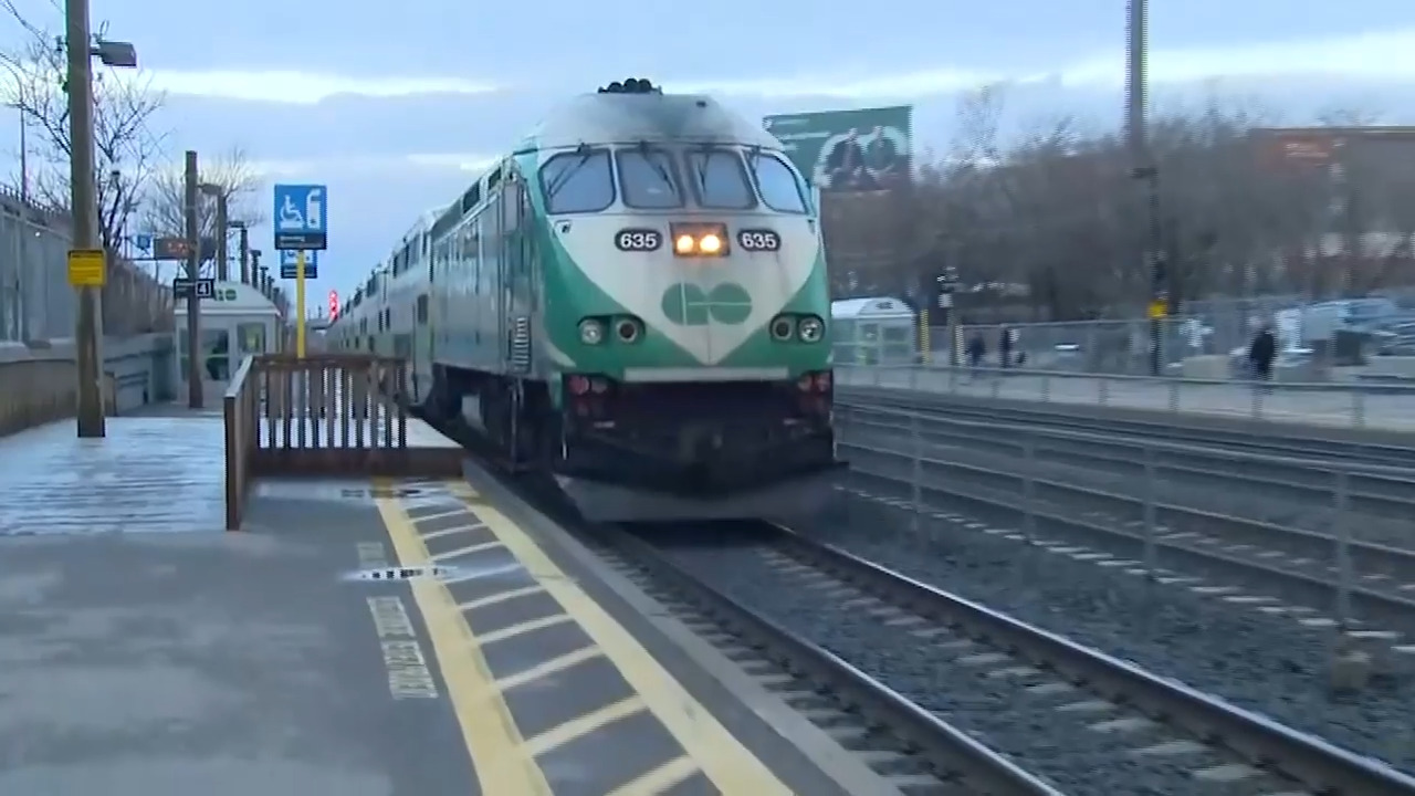 More commuters can now tap their credit cards on Presto machines ...