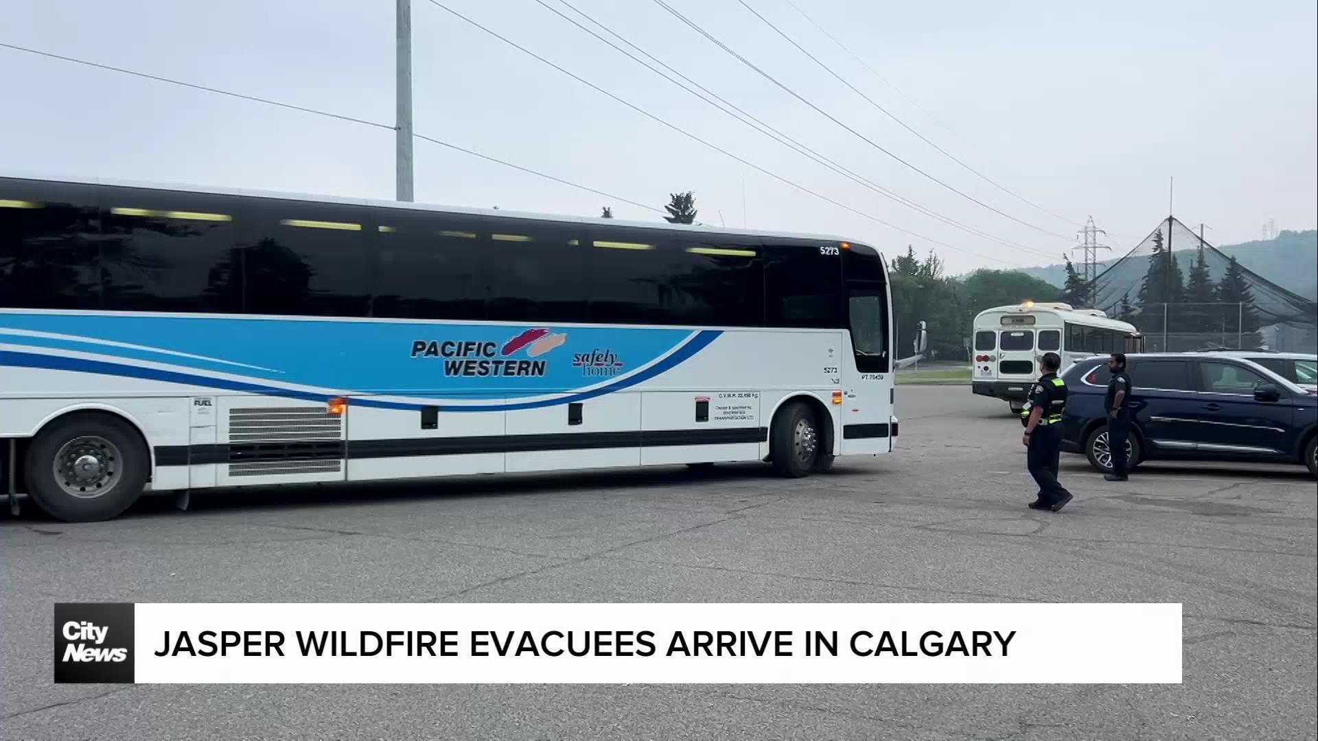 Jasper wildfire evacuees arrive in Calgary