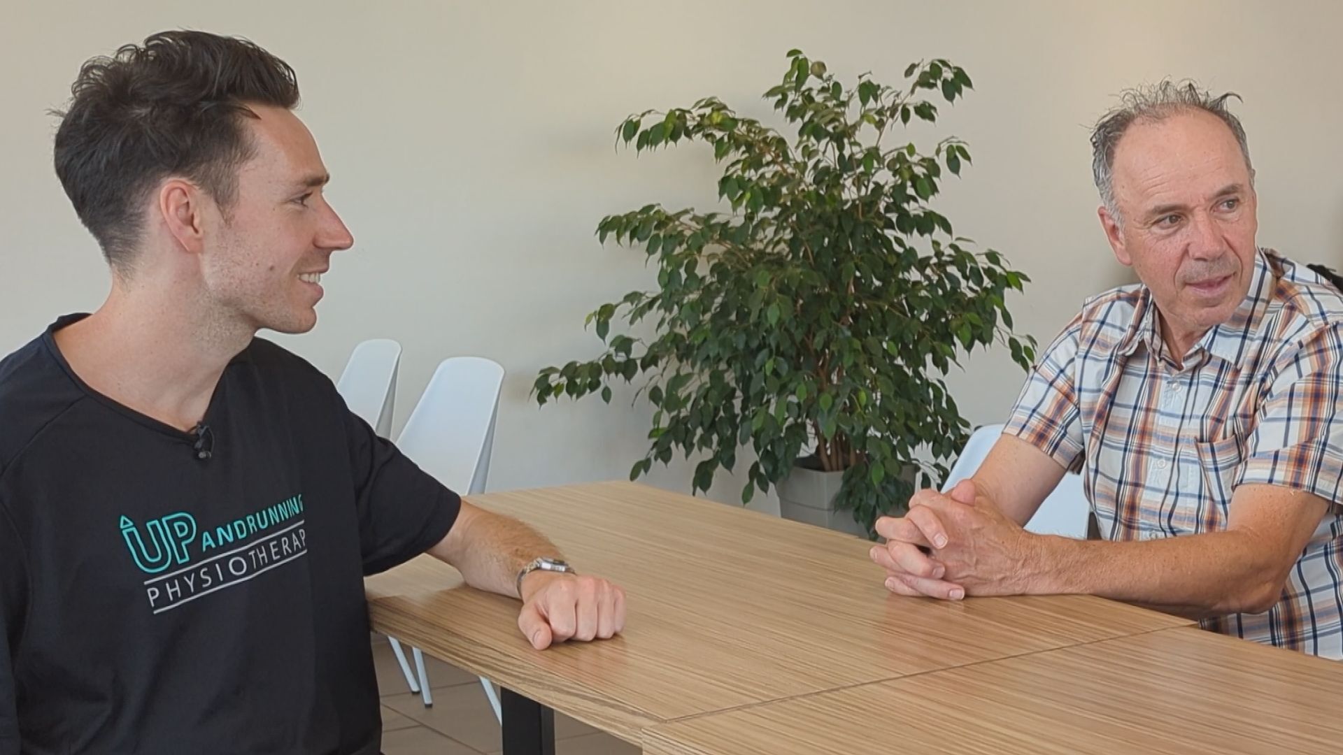 Man injured while fleeing Winnipeg police in handcuffs; IIU launches ...