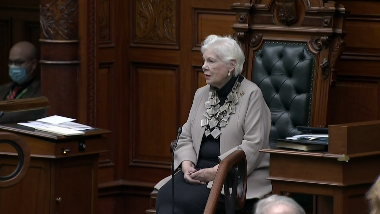 Video: PETA releases new footage of Bowmanville zoo owner discussing ...