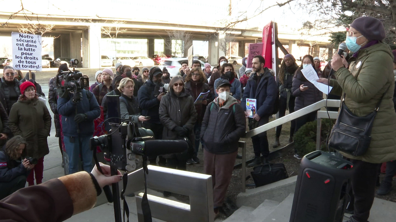 Montreal protest to reopen Roxham Road for asylum seekers