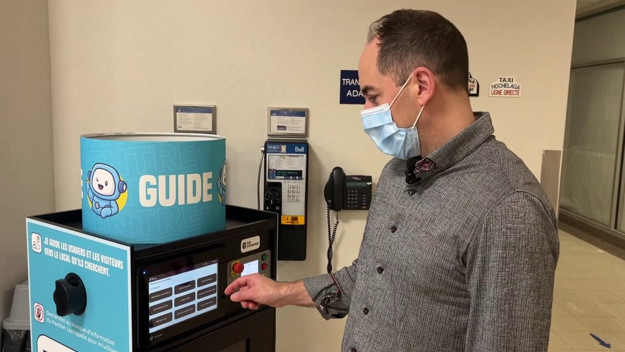 Robot takes patients to appointments in Montreal hospital