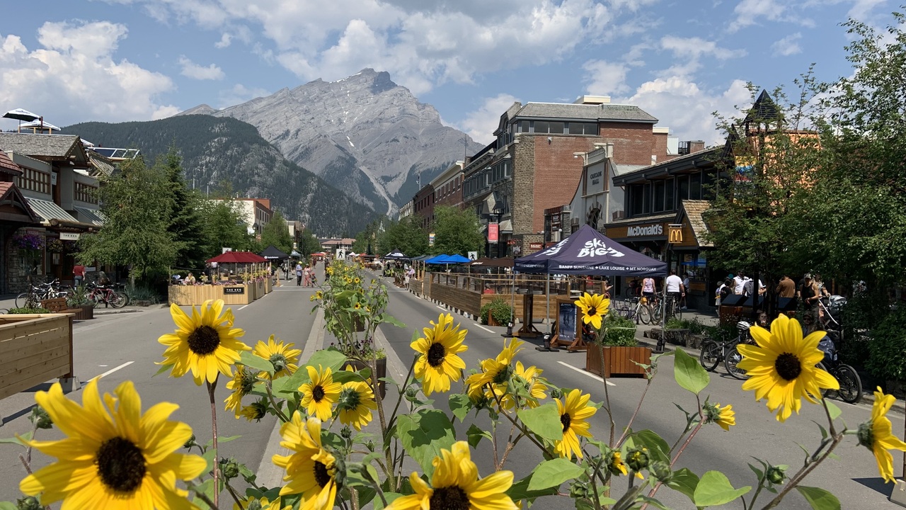 Banff expanding smoke-free areas in February