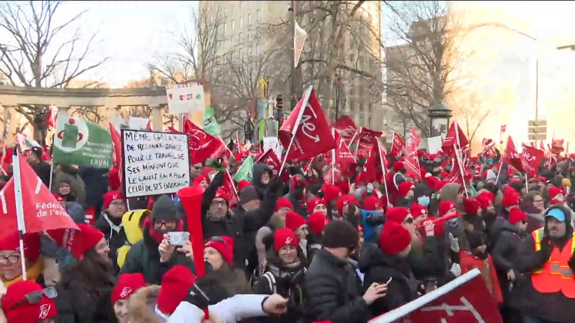 Quebec Premier wants to replace the roof of Montreal’s Olympic Stadium ...