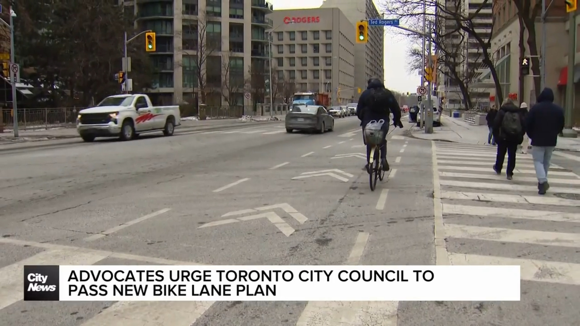 Advocates urge Toronto City Council to pass new bike lane plan