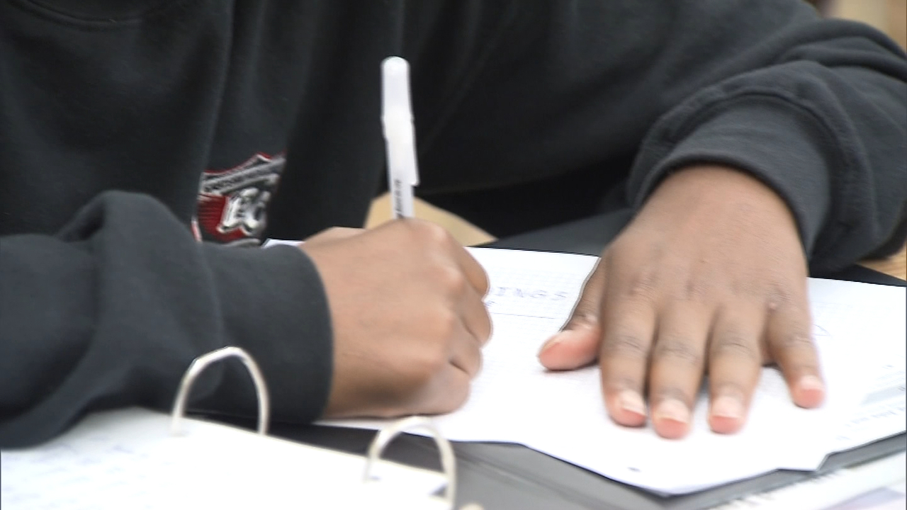 TDSB vote to replace one grade 11 English class with Indigenous literature