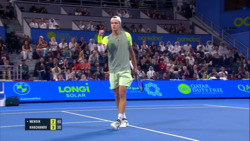 Hot Shot: Las manos rápidas de Mensik en Doha 2024 | ATP Tour | Tennis