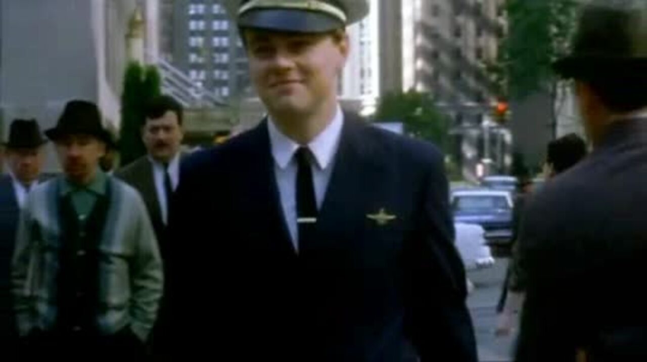 Catch Me If You Can Leonardo Dicaprio Pilot
