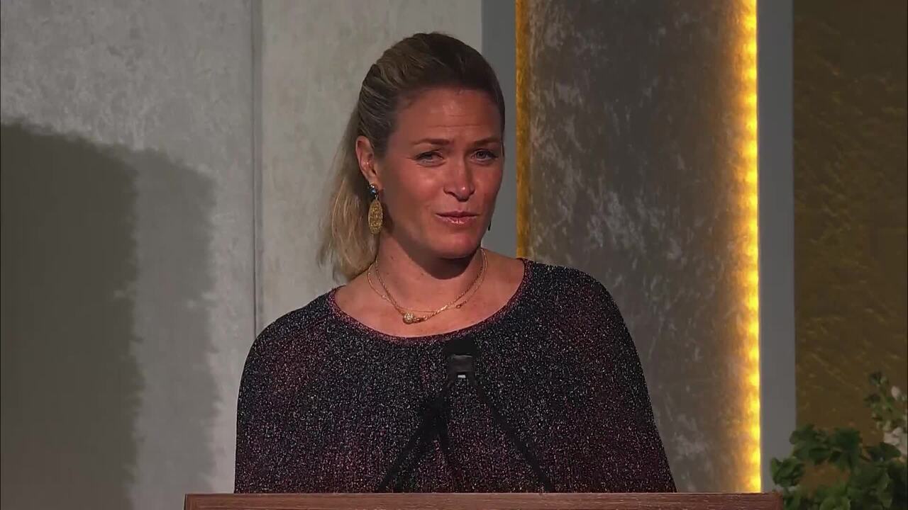 Suzann Pettersen Accepts Heather Farr Perseverance Award | LPGA ...