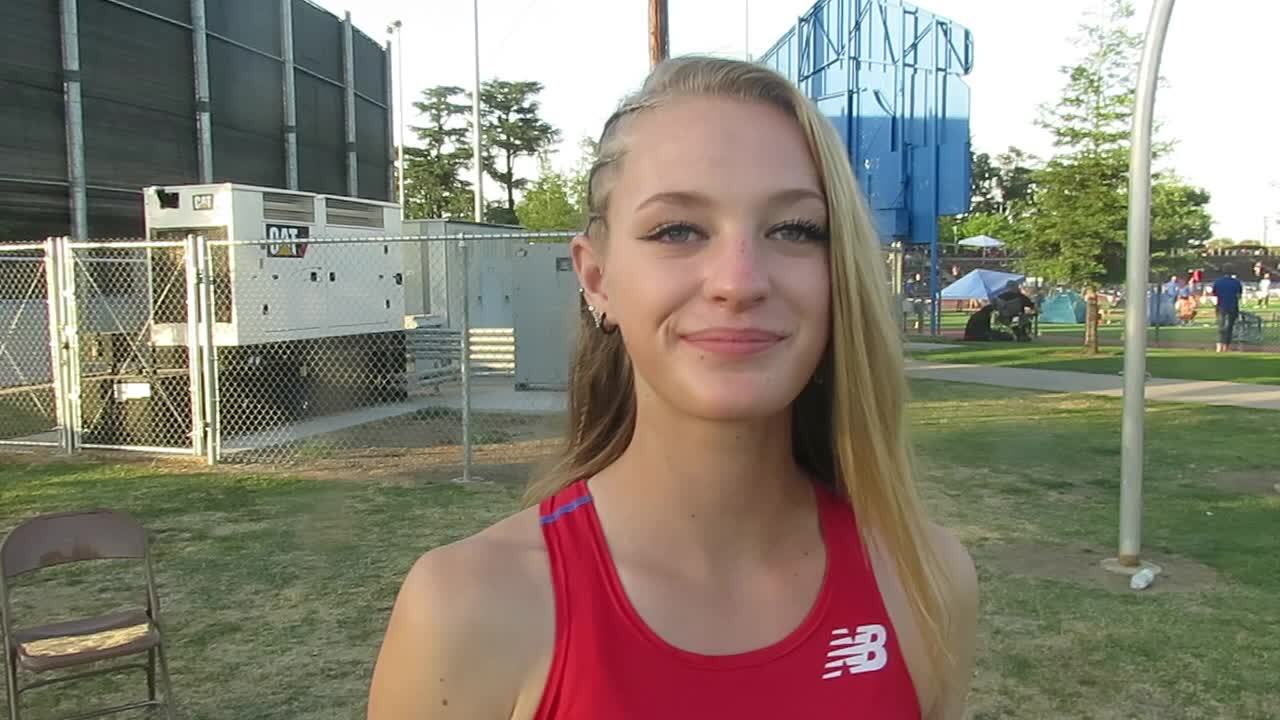 DyeStat.com - Videos - Clovis North CA 1st Place Girls 4x400m Relay ...