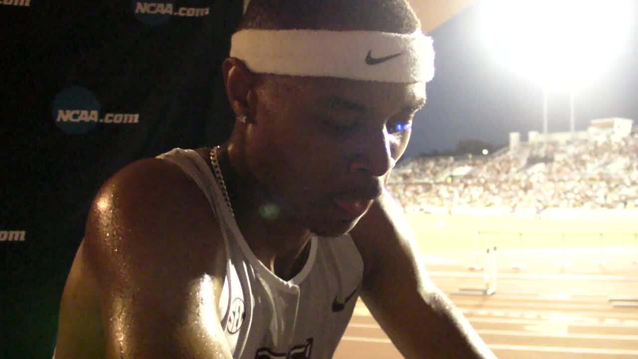 DyeStat.com - Videos - Devin Dixon Champion Men's 4x400m Relay and 2nd ...