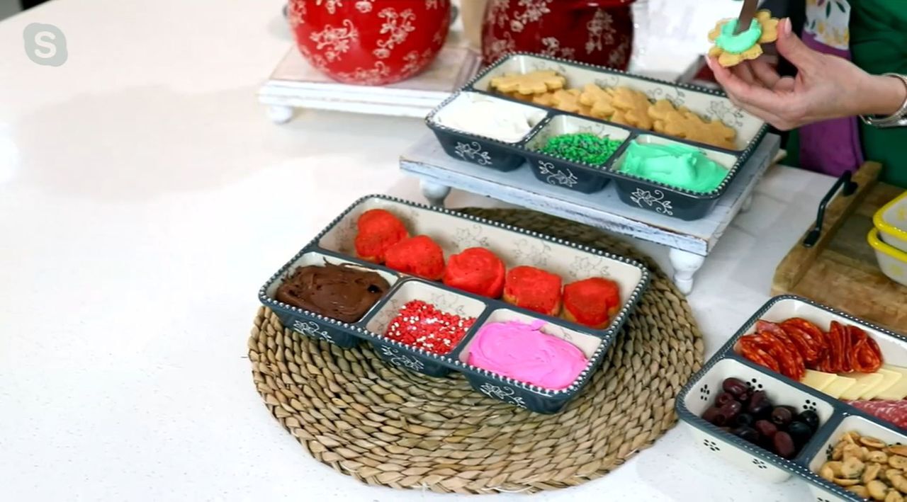Temp tations Old World Set of 2 Stoneware TV Dinner Trays QVC