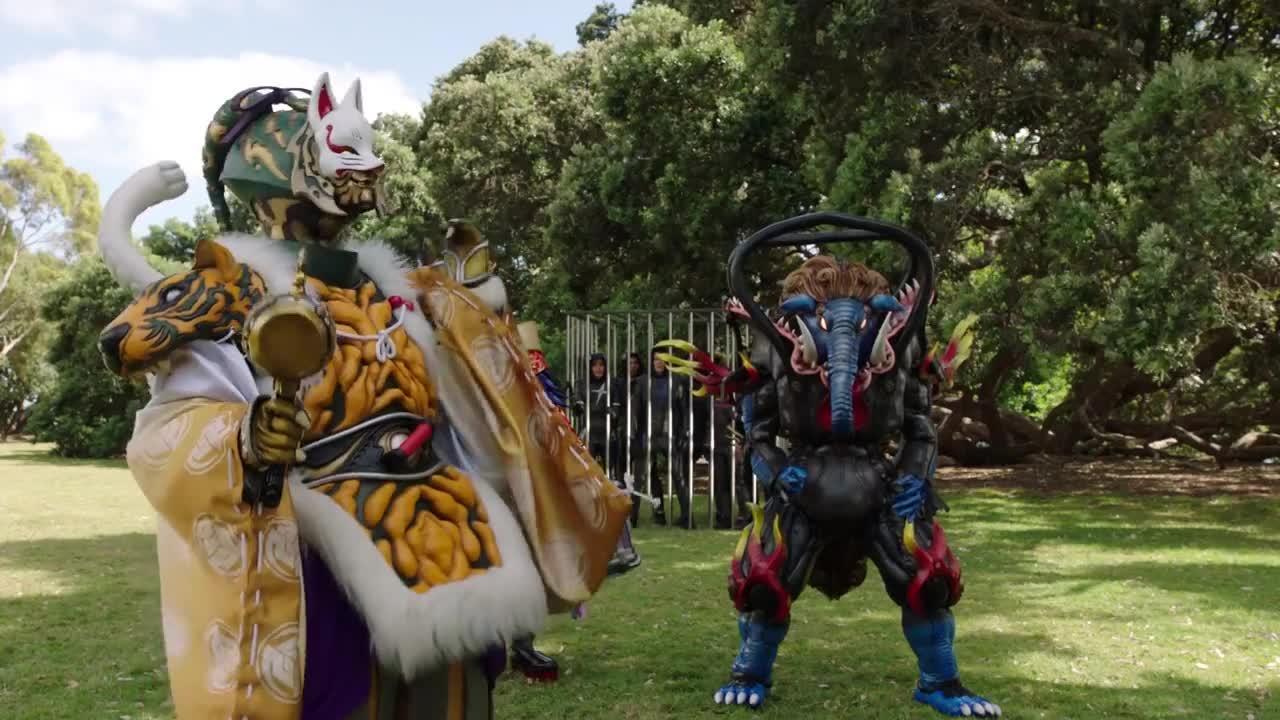 Power Rangers - Super Ninja Steel Official Clip - Echoes of Evil ...