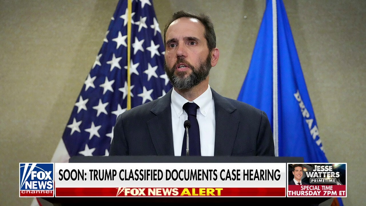 Judge considers motion to dismiss Trump's classified docs case | Fox News Video