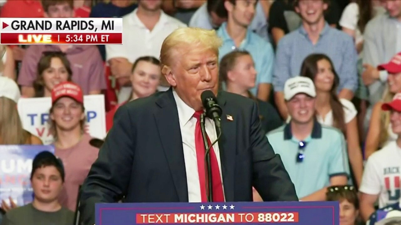 Trump to Michigan rally: Who would you like to run against me? | Fox ...
